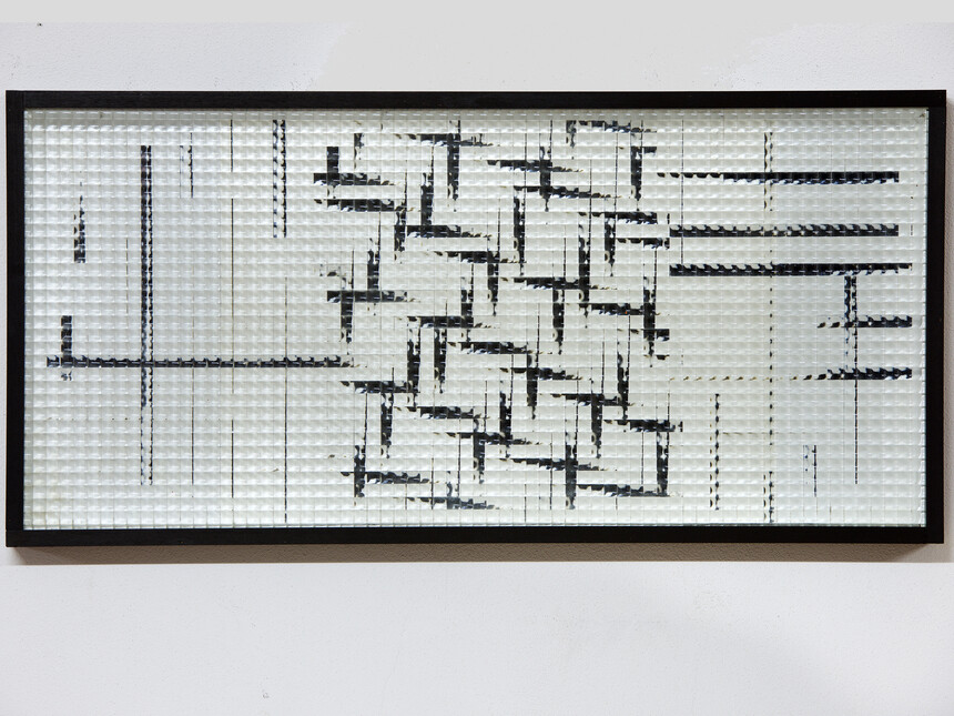 Grazia Varisco, Reticolo frangibile. Intreccio nero + corsivo, 1969 ...
