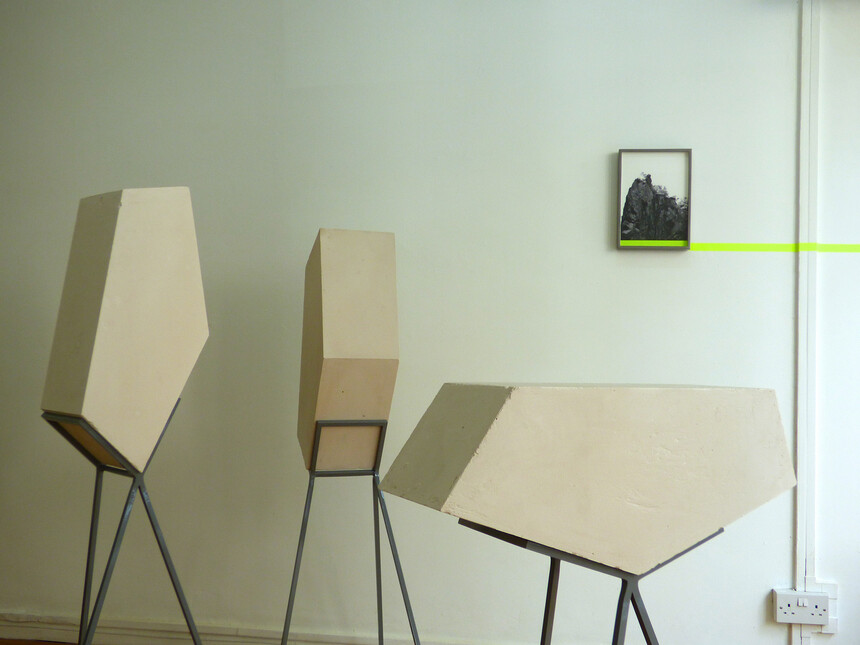 Amy Stephens. Rocks Remember | Meer