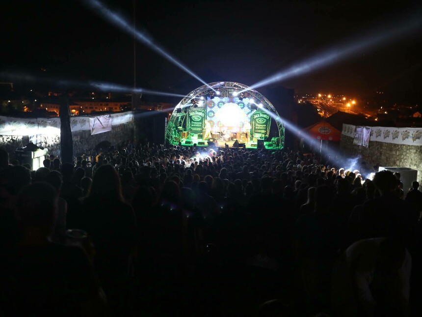 Rocking the Fort | Meer