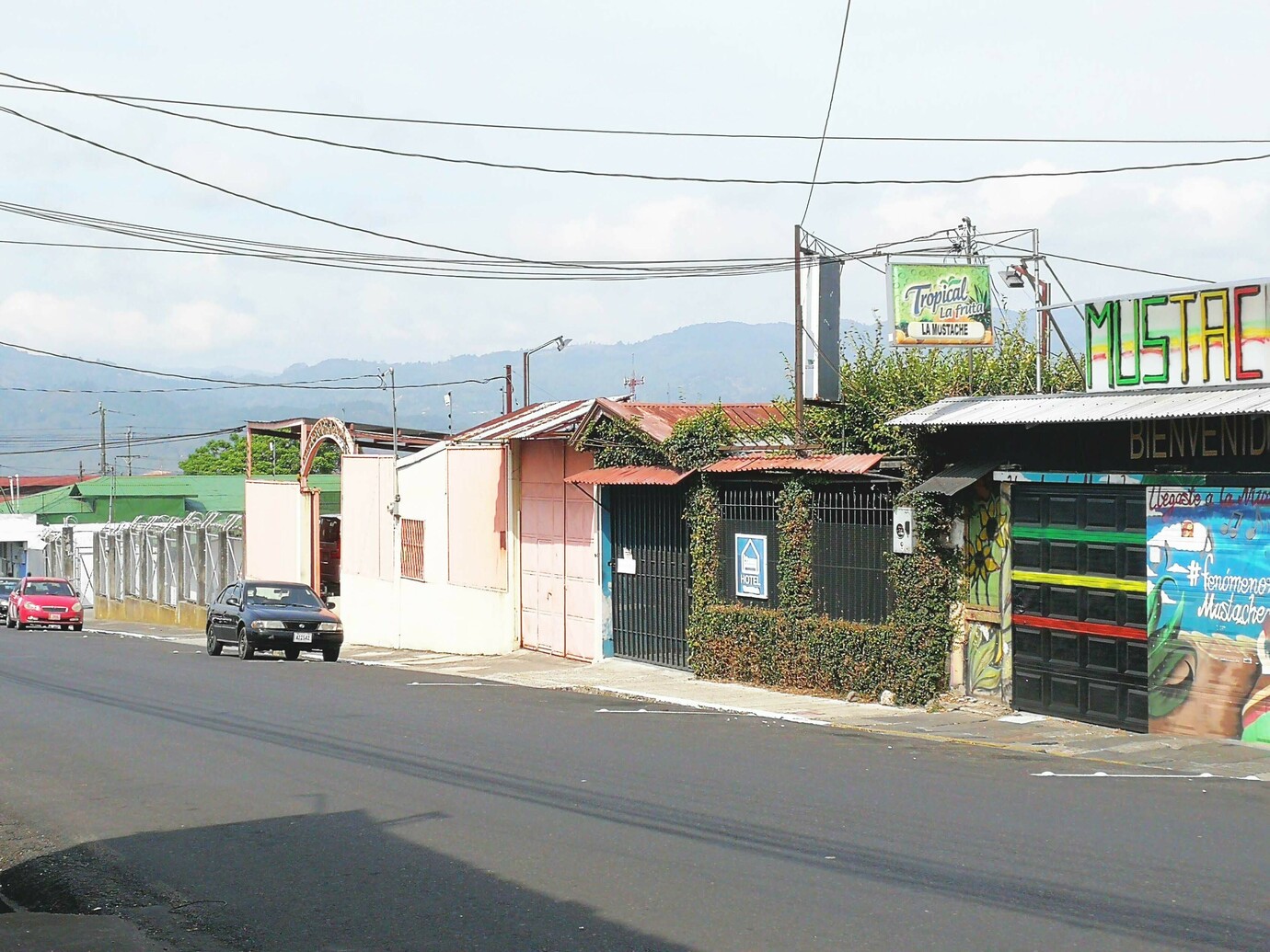 Del Solar del Carmen al chalet del poeta Rafael Ángel Troyo | Meer