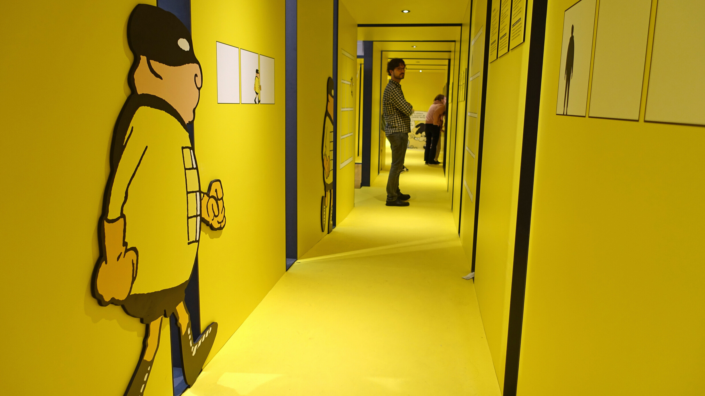 Mr. Invincible! Beyond the panels | Meer