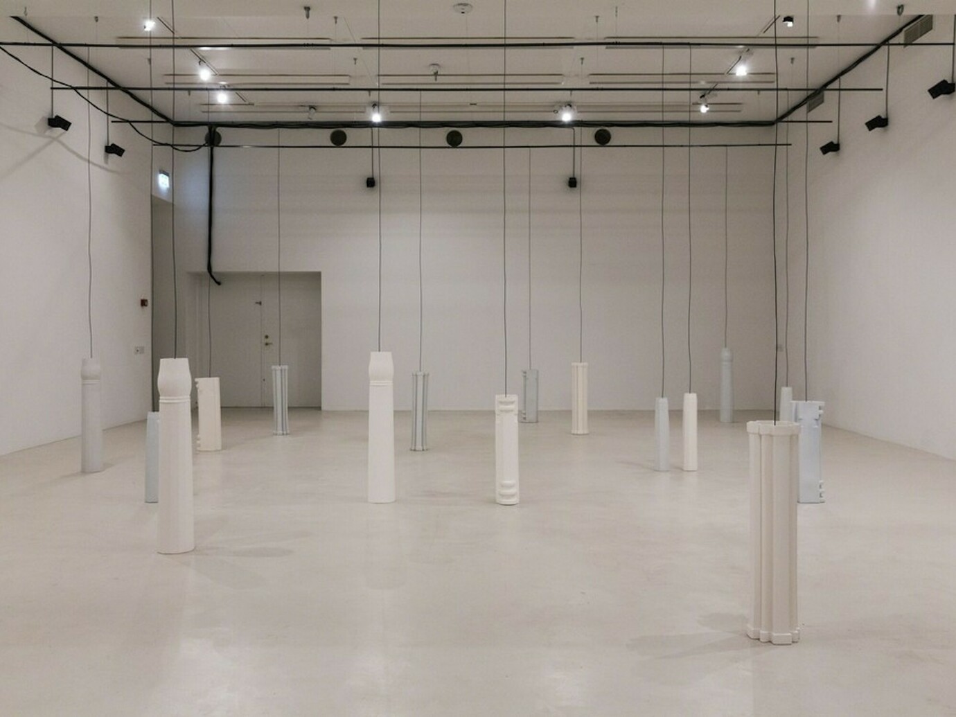 Resonating Pillars | Meer