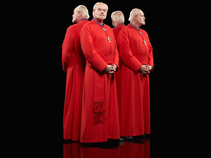 Hugo Rittson Thomas. The Queen's People | Meer