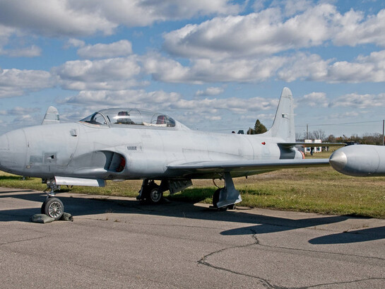 Canadair T-33 #500 | Meer