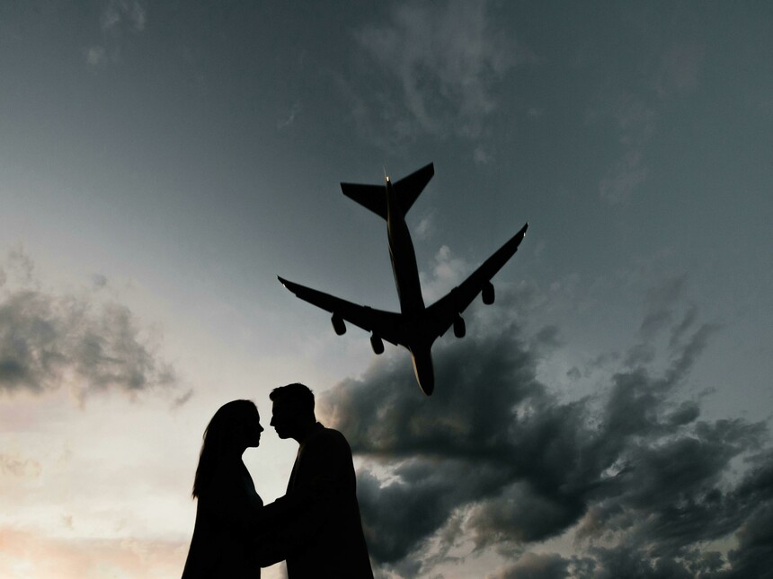 The ache of goodbye in any long distance relationship | Meer