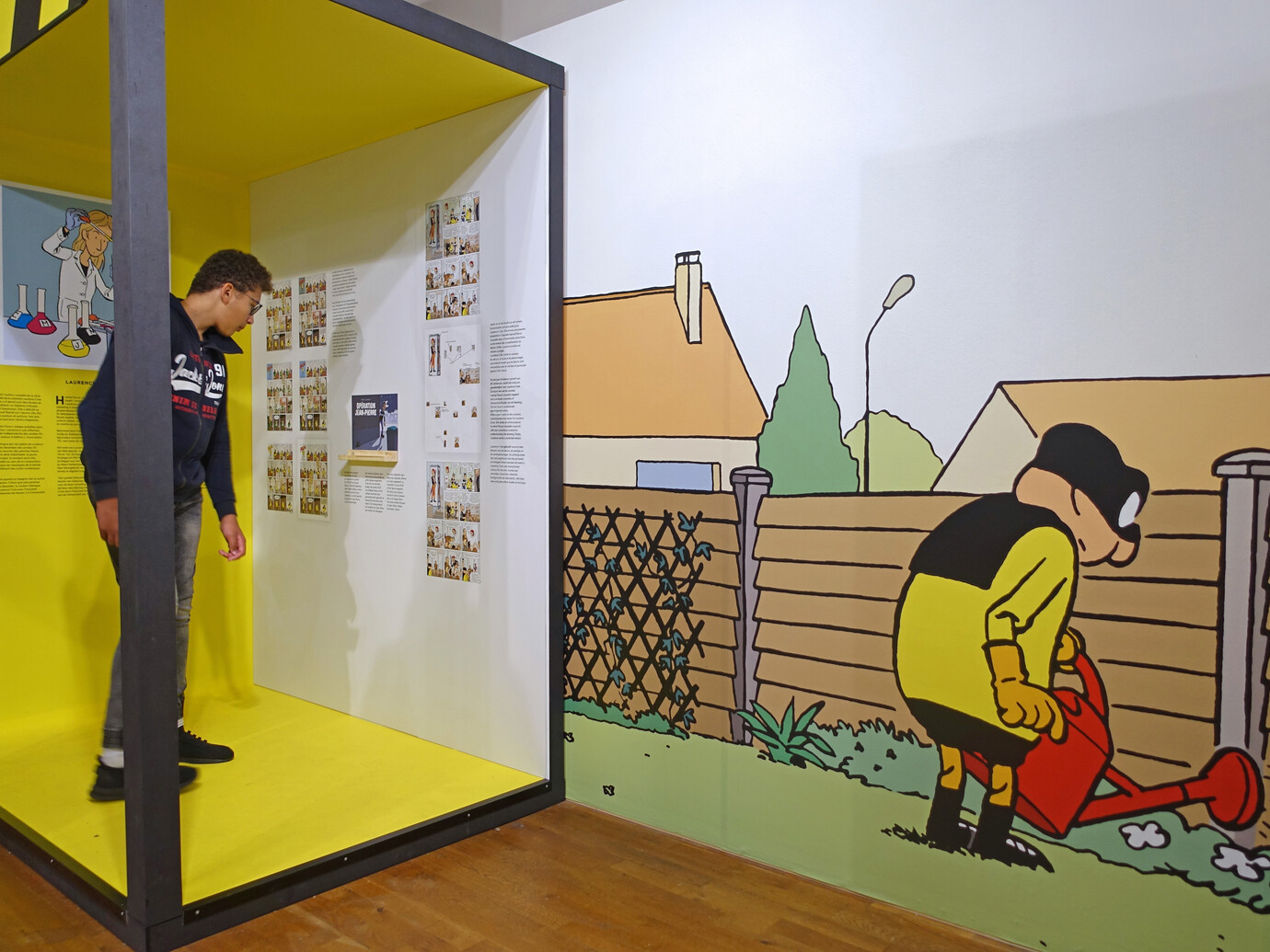 Mr. Invincible! Beyond the panels | Meer